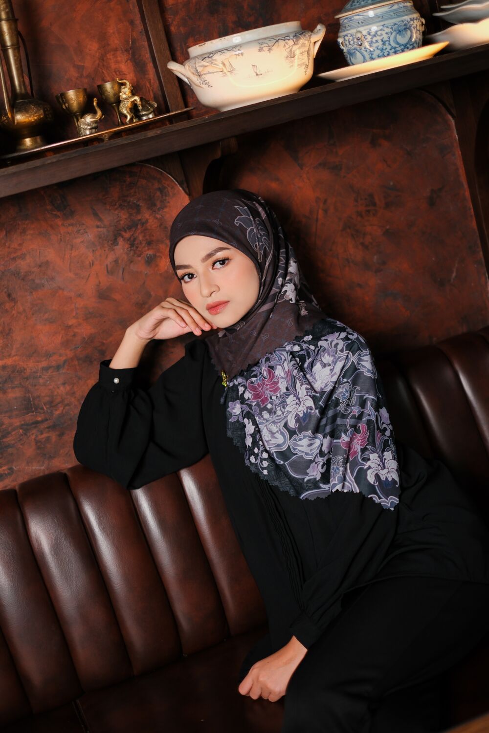 Ethereal Lily - Velvet Black x Umber Brown - Lareine Official